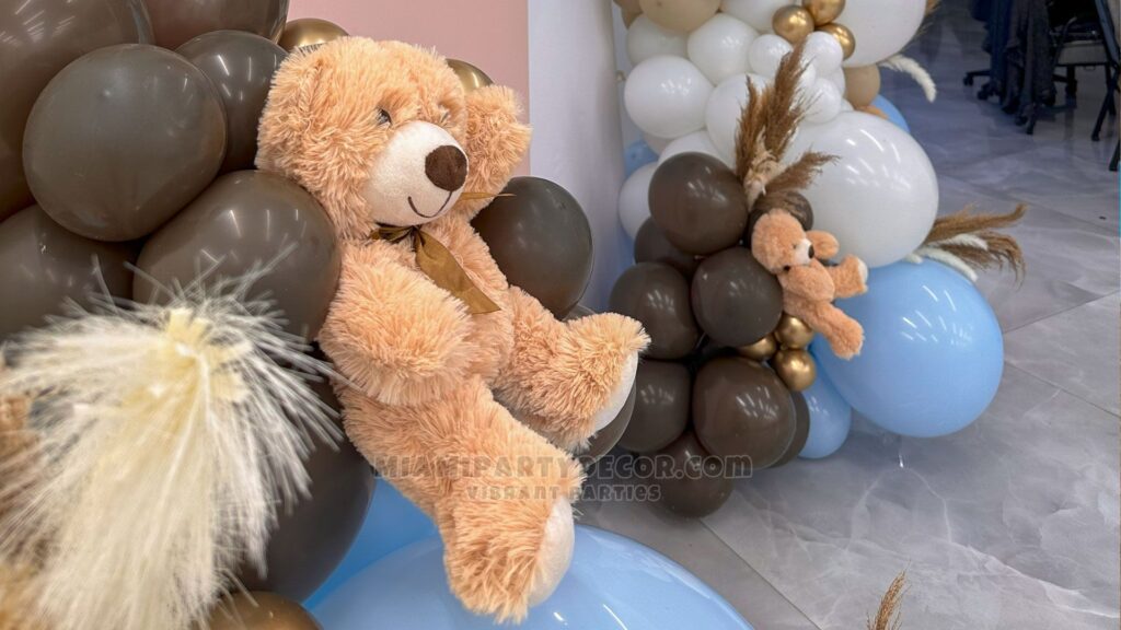 Teddy Bear Backdrop & Centerpieces - Miami Party Decor - Party ...